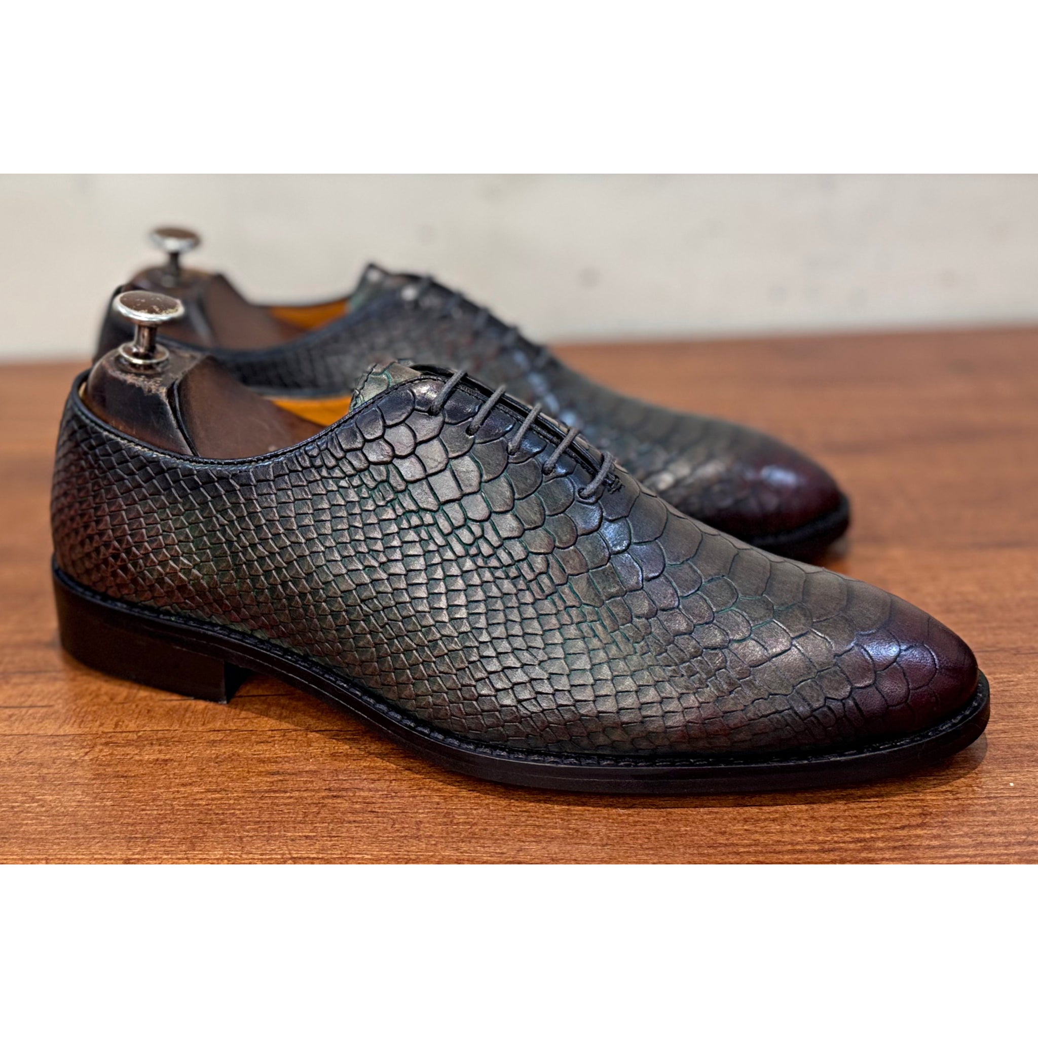 Python Embossed Wholecut