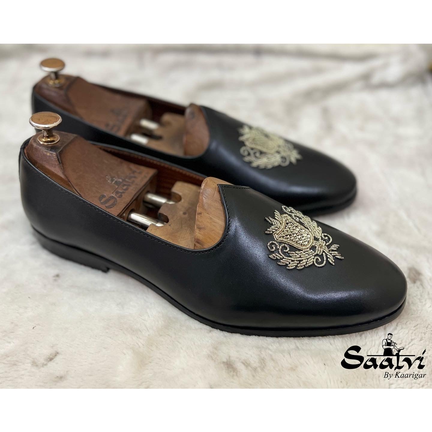 Buy Saalvi's Punjabi Jalsa Jutti Shoe For Men - Zardosi